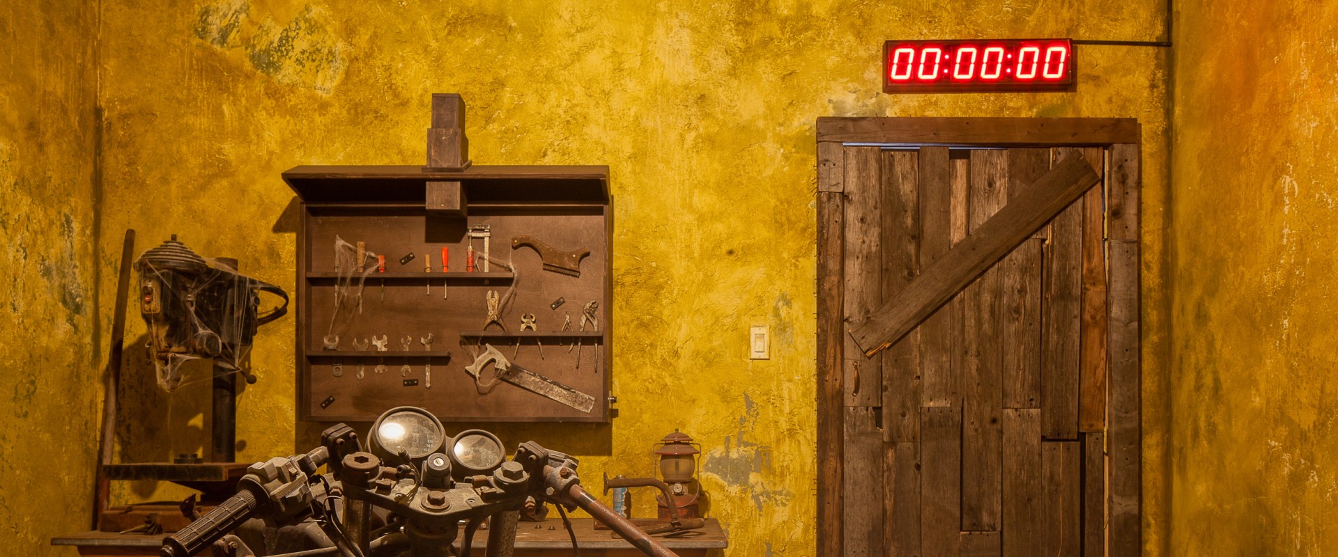 The Ultimate Guide to Completing an Escape Room